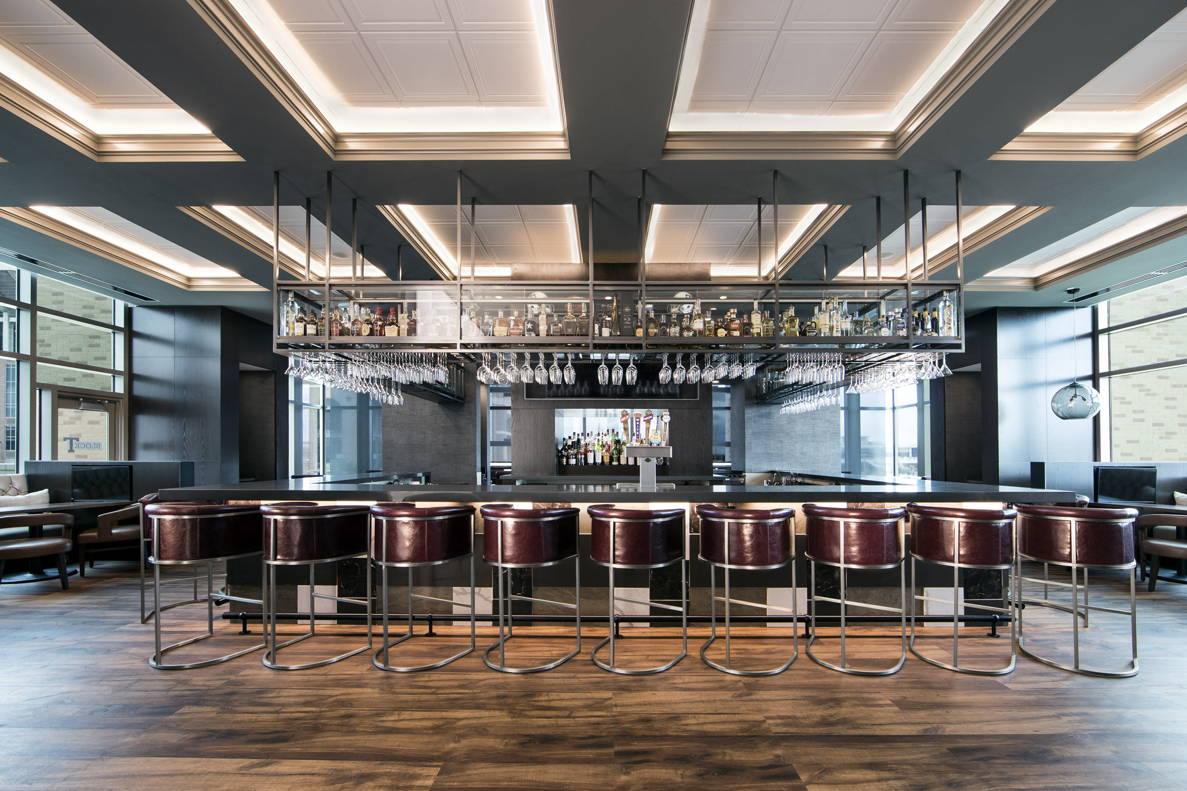 Block T Bar & Grill | Restaurants in College Station | Texas A&M Hotel